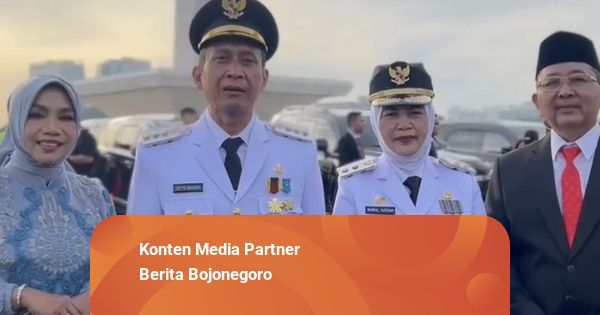 Bupati-Wakil Bupati Bojonegoro, Setyo Wahono-Nurul Azizah Resmi Dilantik | kumparan.com